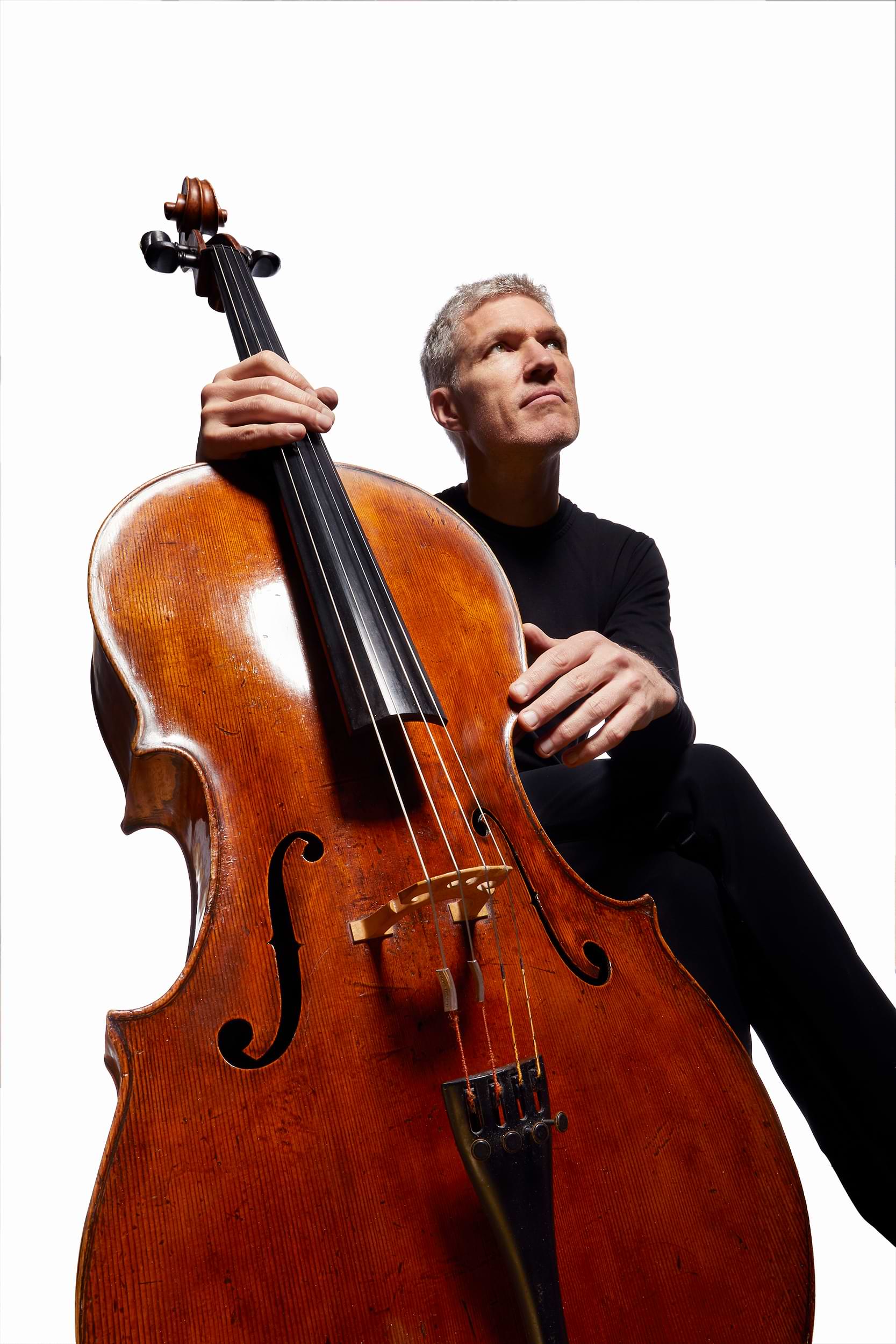 Photo/bio/download - Matthew Barley - Cellist